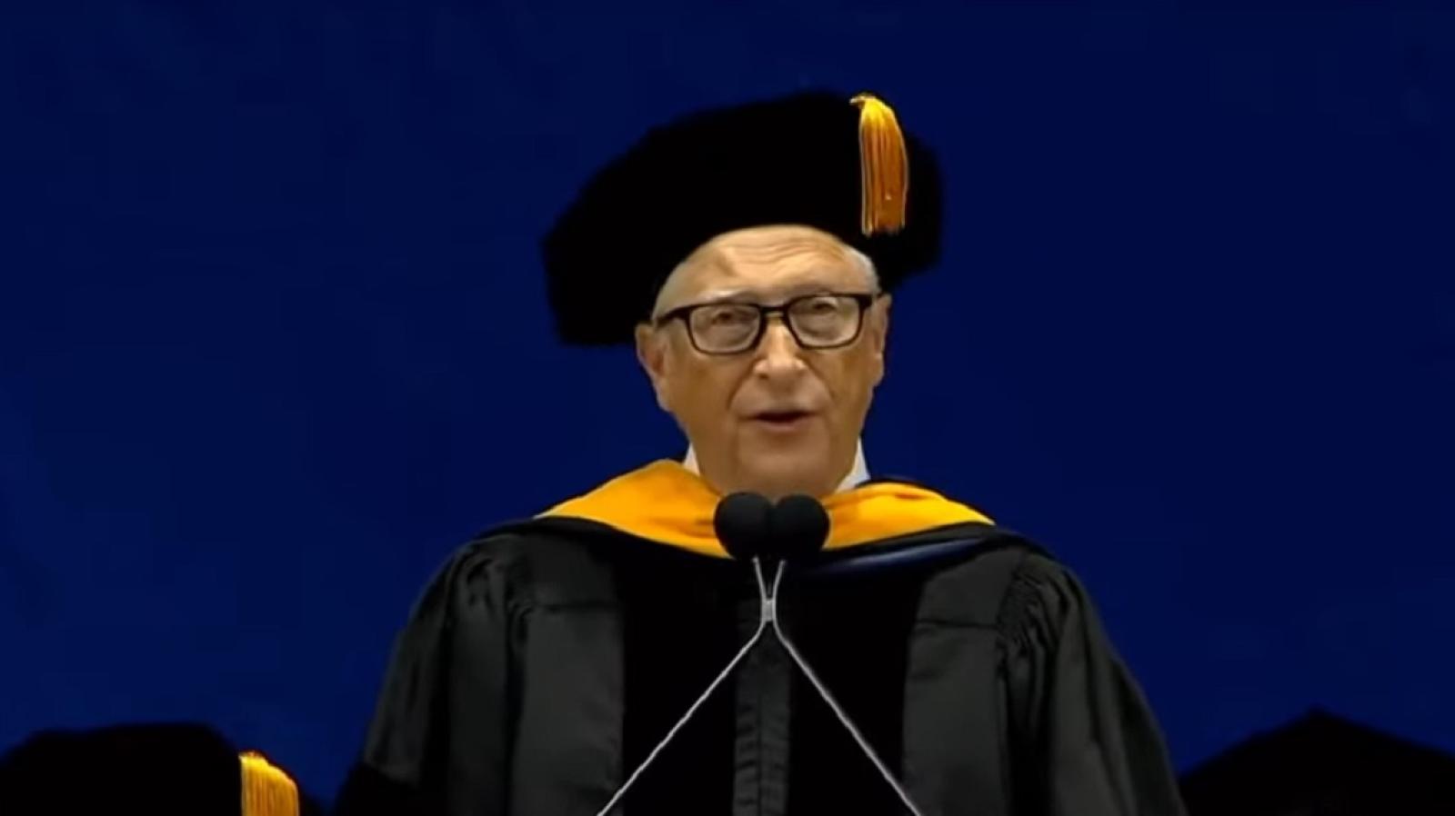 Bill Gates a dezvăluit cele 5 sfaturi pe care și-ar fi dorit să le ...