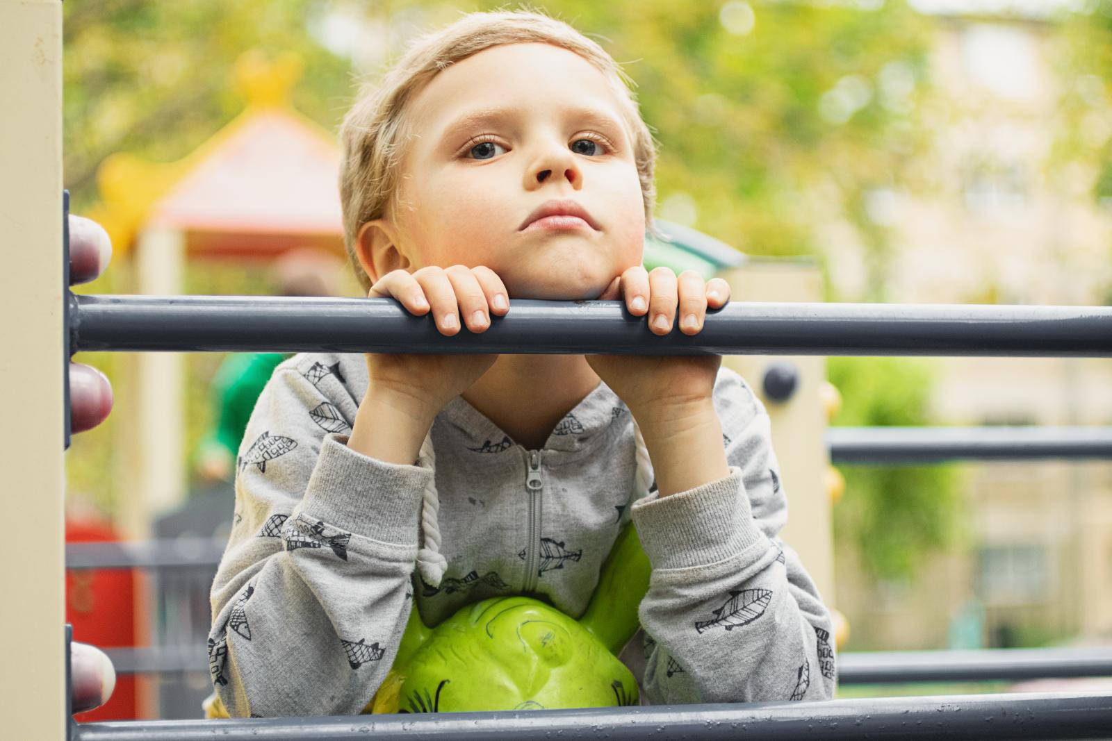 Indicatorii care arată nesiguranța la un copil: Ce semne de avertizare ...