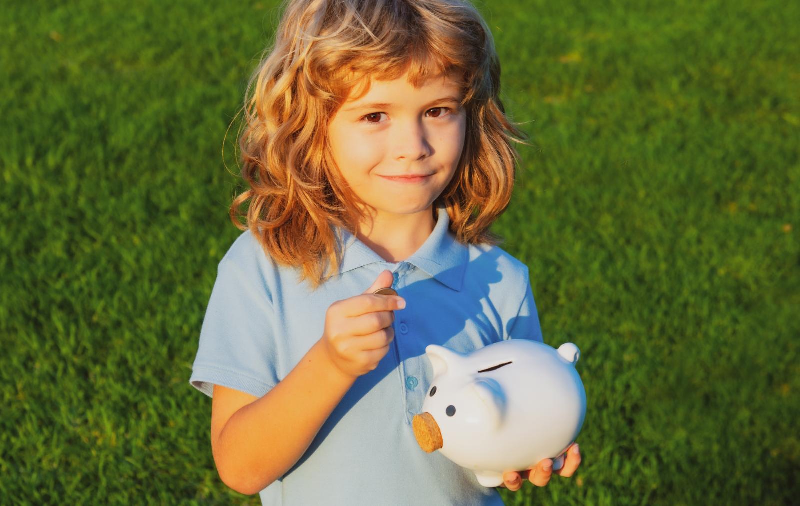 How does a child earn money and from when? Roxana Bucur and Andrei Popa ...