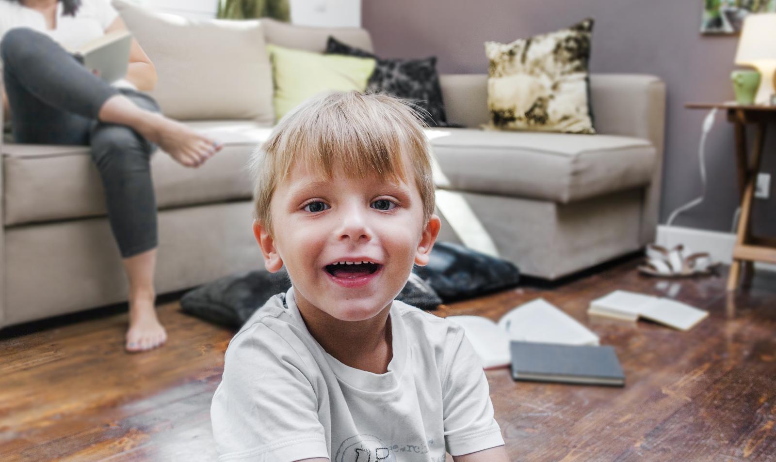 Iată de ce copilul tău râde sau zâmbește când îl cerți. Psiholog: „NU ...