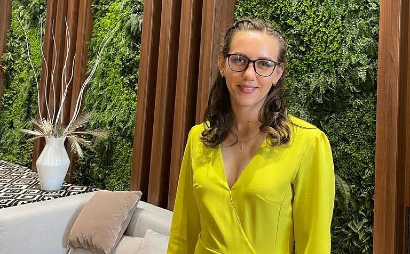 Lecție de generozitate și devotament! O profesoară a oferit premii din ...