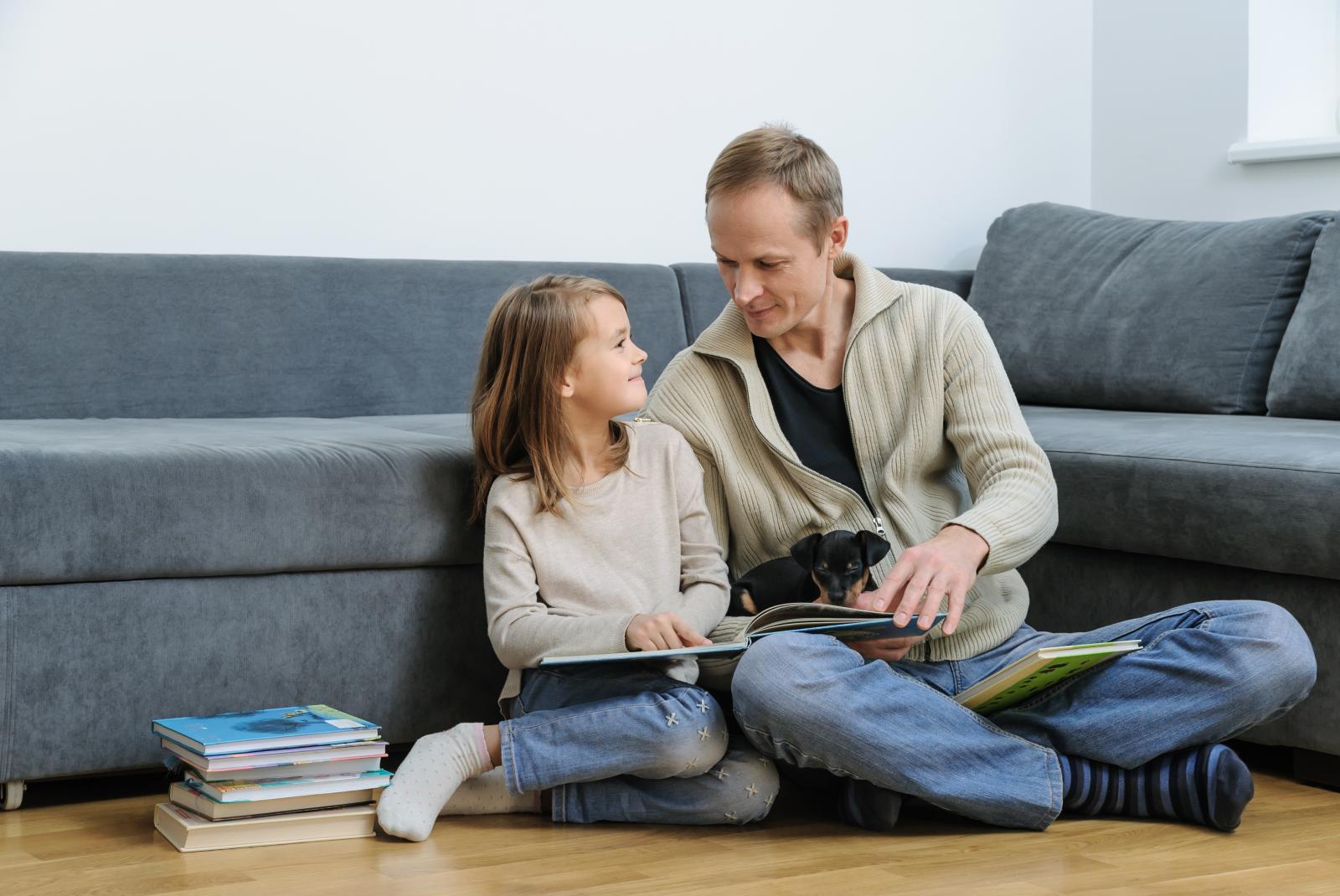 Reacția ta atunci când te uiți în carnetul de note al copilului poate ...