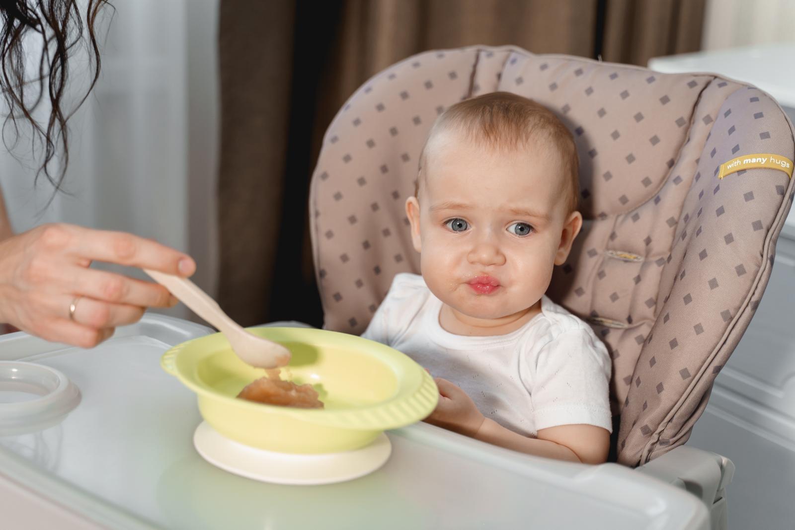 The signs that show the baby is ready for diversification. Dr. Ioana ...