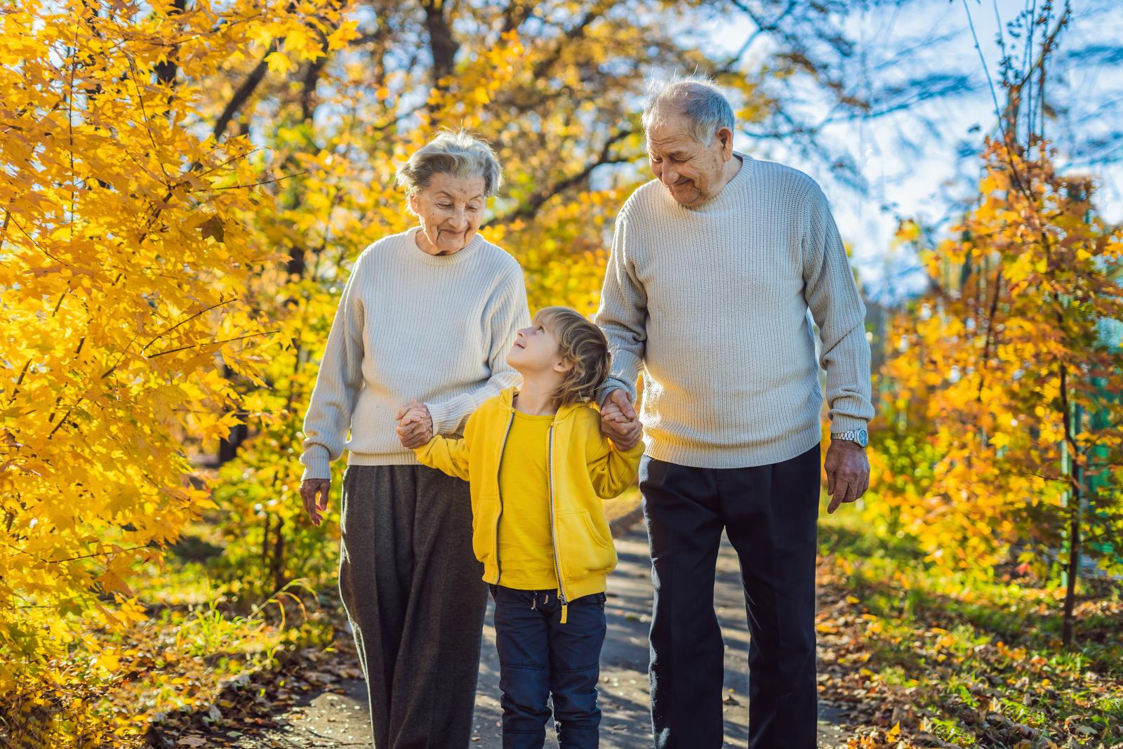 Cum să devii un bunic de nota 10? Experți: „Nu există un manual, dar ...