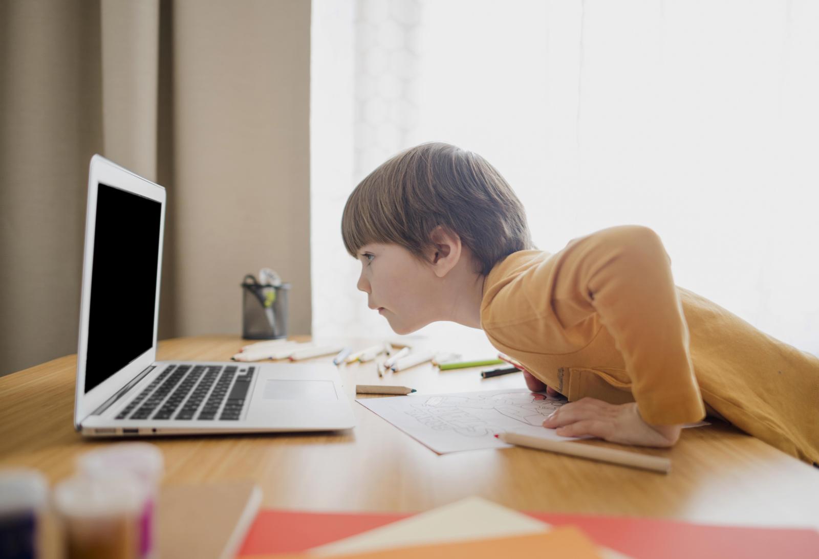 Cyberbullying-ul: Cum ne protejăm copiii de hărțuirea online ...