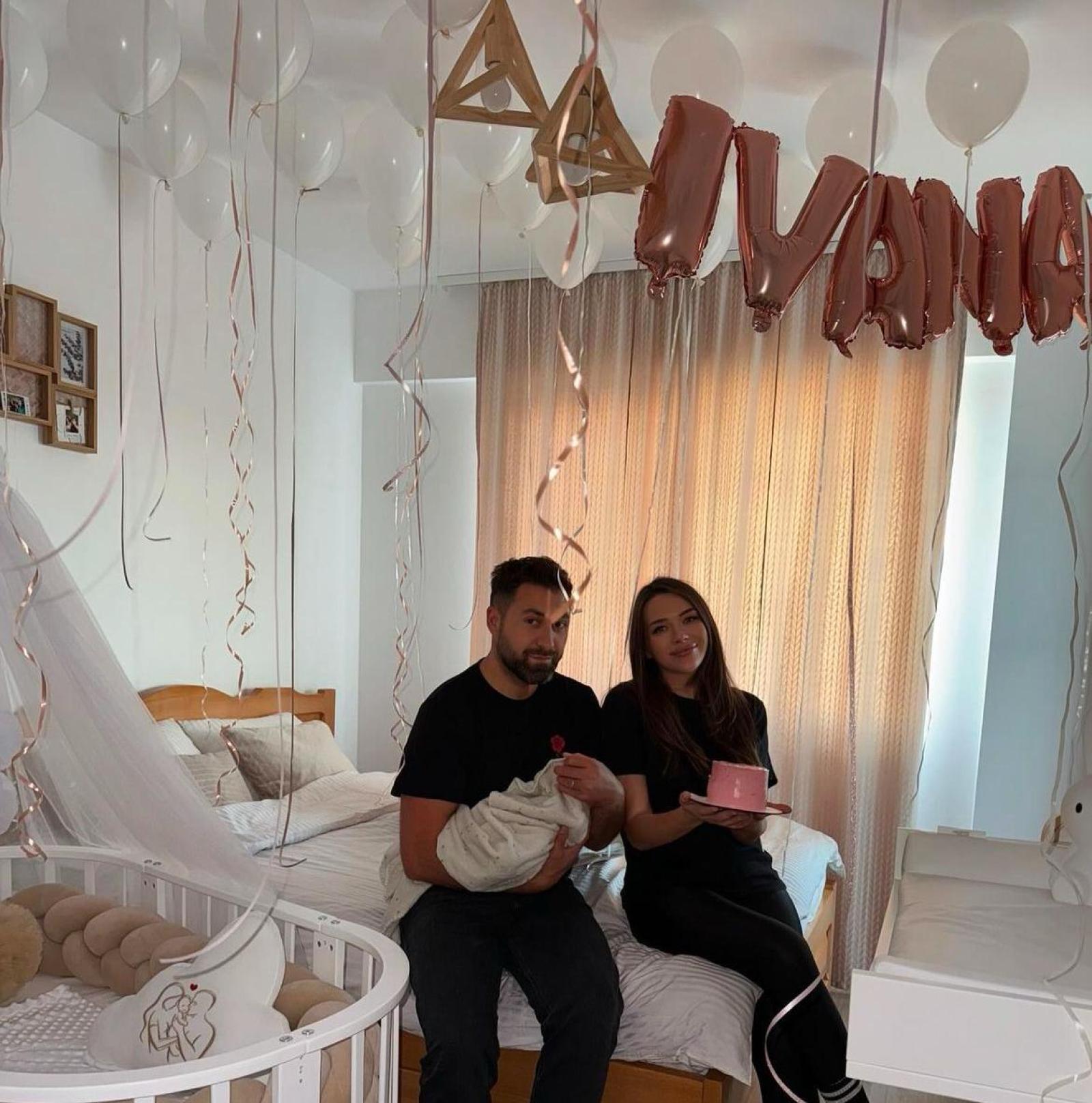 Iustina și Cornel de la „Insula Iubirii” au devenit părinți. Ce nume deosebit au ales pentru ...