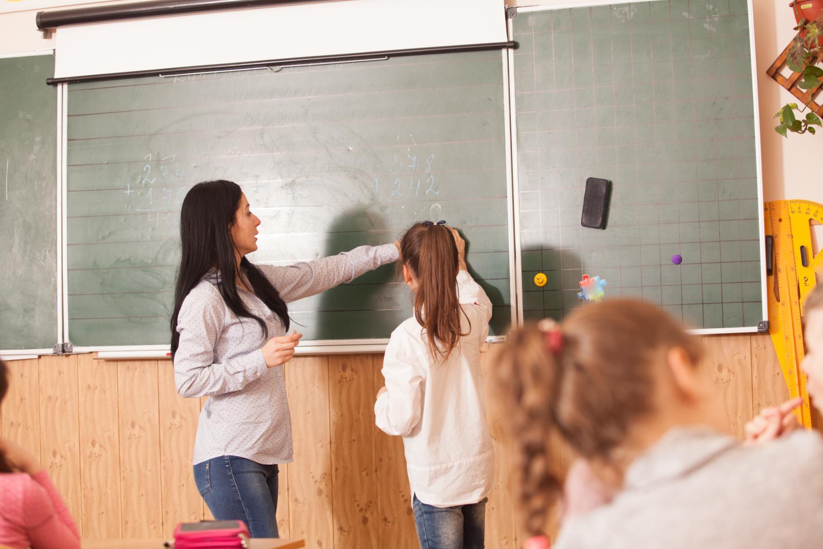 Ce funcționează și ce NU în educație? Factorii care influențează ...
