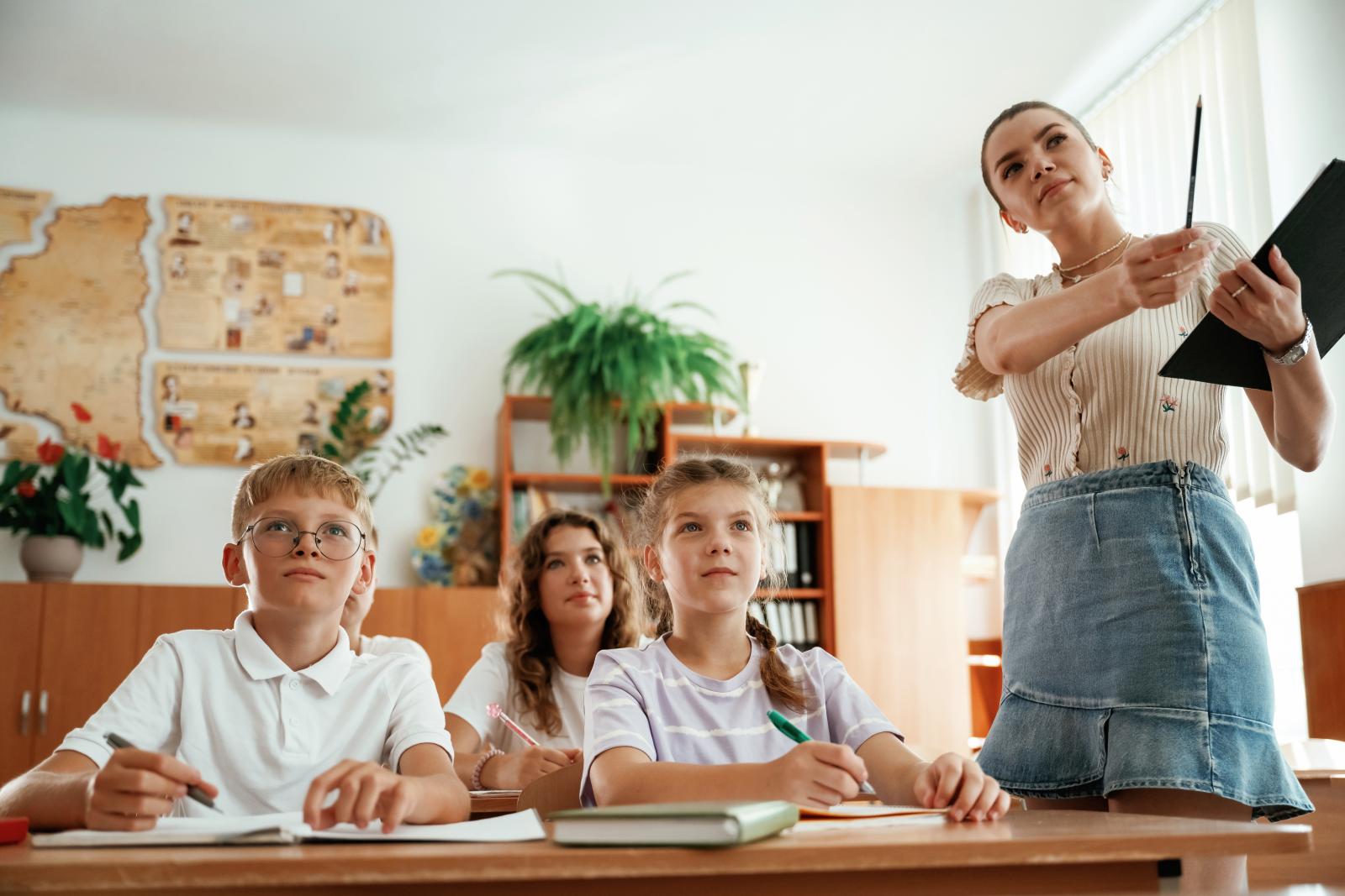 Ministrul Educației Daniel David, despre reîntoarcerea la teze și ...